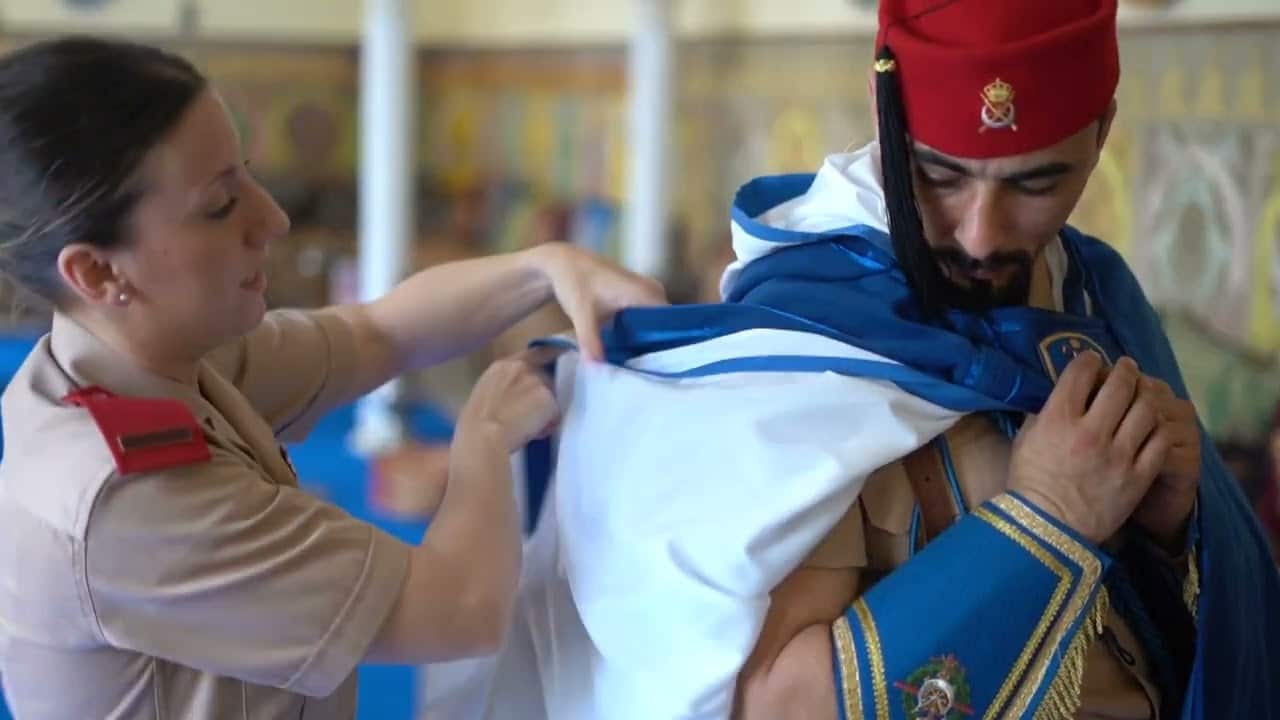 Colocación de distintivos en el uniforme militar: guía práctica y ...